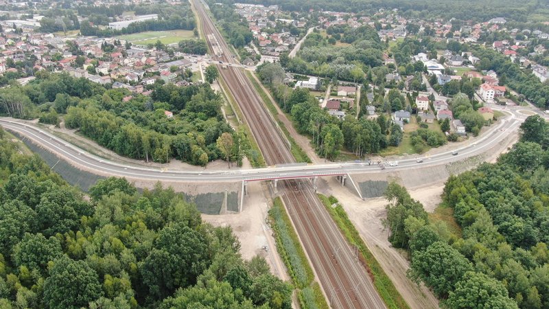 Rail Baltica – wiadukt w Kobyłce zwiększa bezpieczeństwo - Kolej na wschód